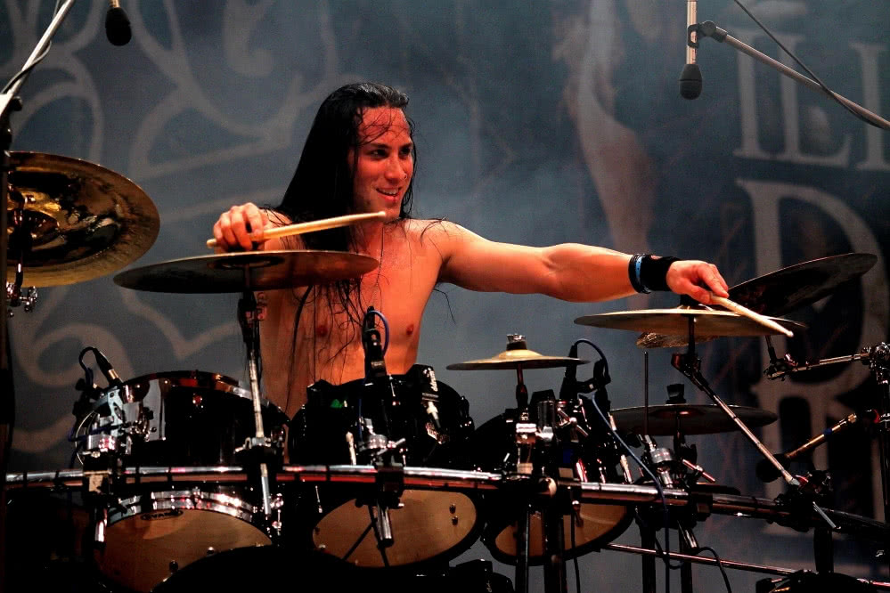 Tim Yeung w I Am Morbid